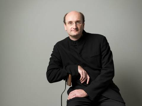 Dirigent Andrew Manze: ‘Ik ben blij dat ik terug ben in de echte wereld ...