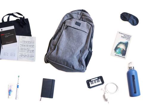 Wat zit er in de rugzak van bariton Raoul Steffani? | Preludium ...